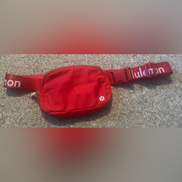 lululemon athletica | Bags | Lululemon Educator Everywhere Belt Bag ...